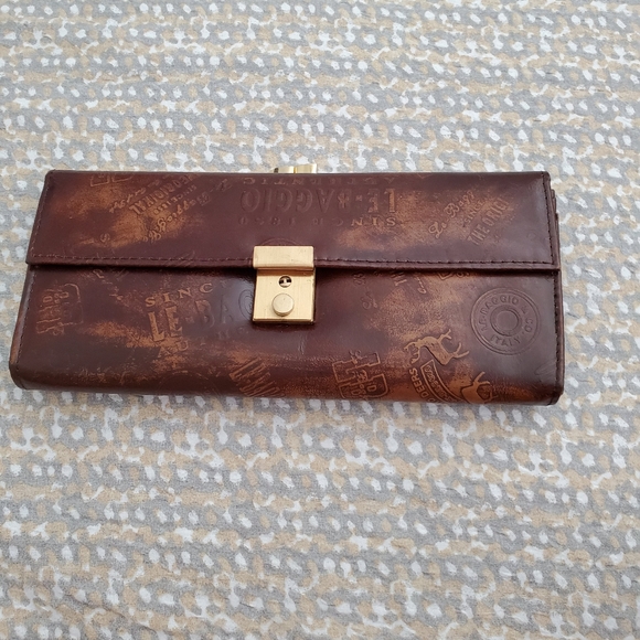 La- Baggio | Bags | Vintage Le Baggio Authentic Leather Wallet With Key ...